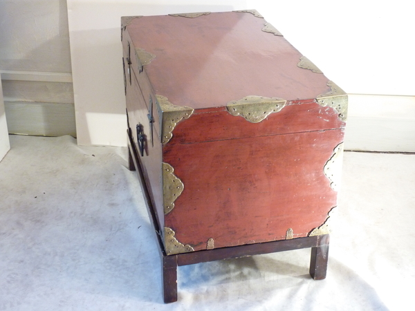 Japanese Lacquered Trunk