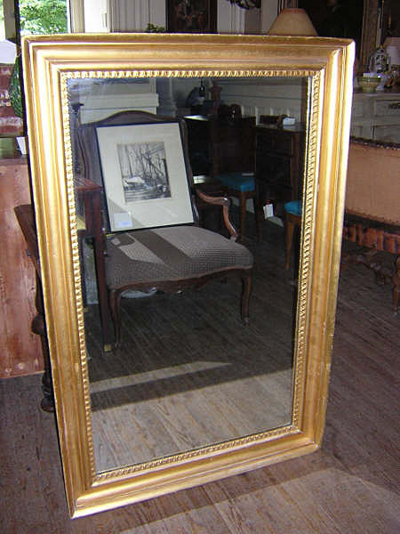 Early 19th Century American Federal Period Giltwood Mirror